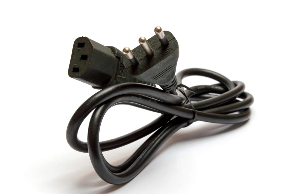 Short Extension Cord Essentials: Power-up with Ease! - electricove